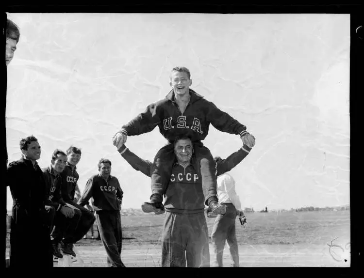 Soviet Union Athletes, Melbourne Olympic Games, 1956 | Record | DigitalNZ