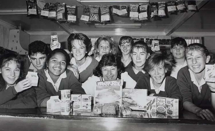 School breakfast, Manurewa, 1990. | Record | DigitalNZ