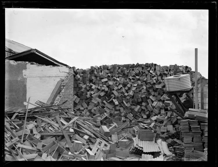 C H Slater and Company's fruit store, Napier Earthquake, 1931 | Record | DigitalNZ