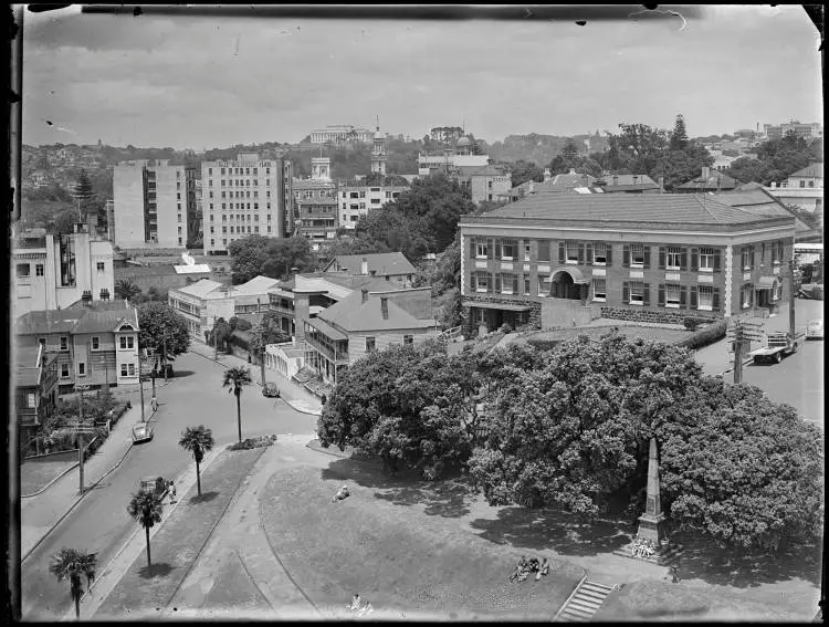 Emily Place and Emily Reserve, Auckland Central | Record | DigitalNZ