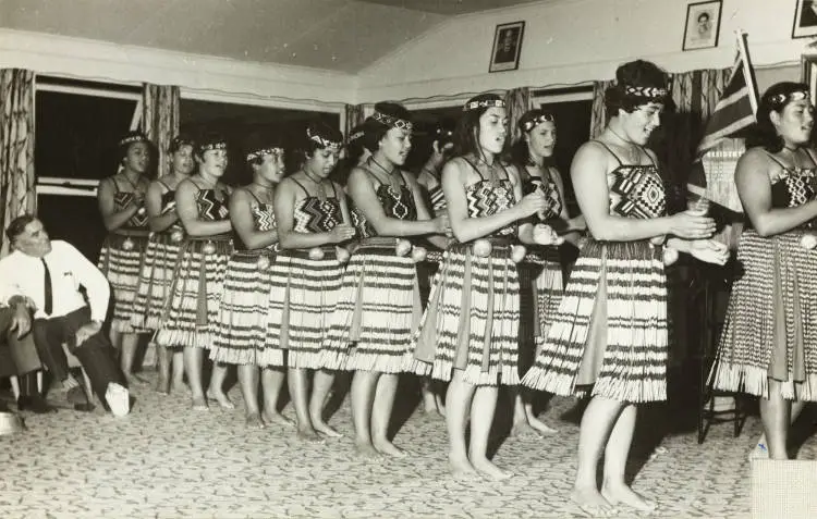 Māori cultural group, Papatoetoe, 1967 | Record | DigitalNZ
