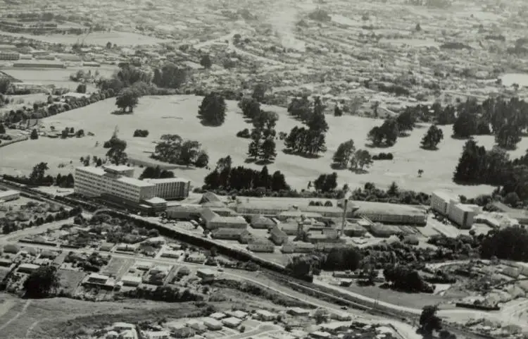 Aerial view of Middlemore Hospital, 1960s | Record | DigitalNZ