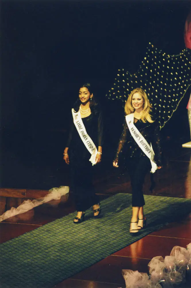 Beauty pageant, Howick, 2003 | Record | DigitalNZ
