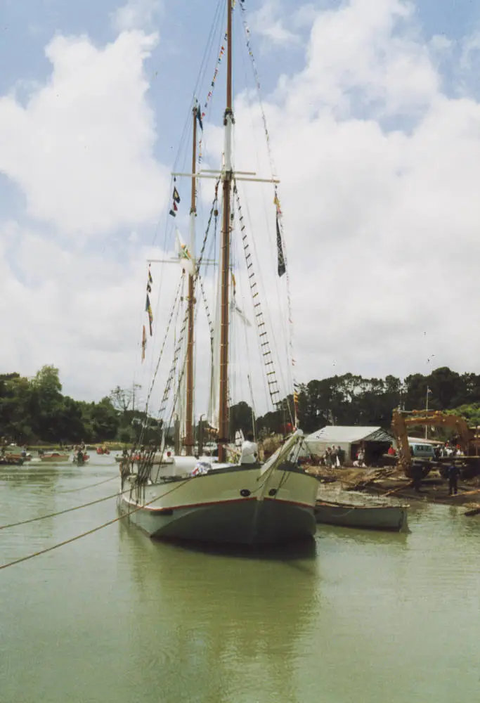 'Jane Gifford', Waiuku, 1992 | Record | DigitalNZ