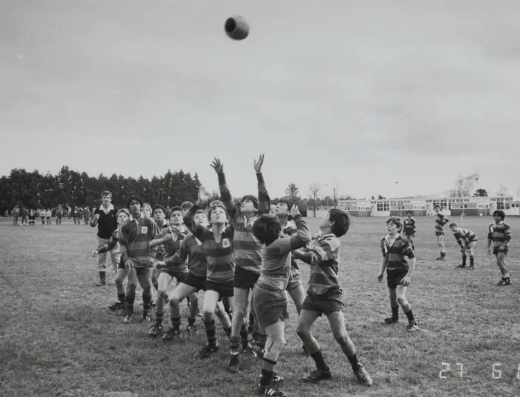 Rugby lineout, Papakura, 1987. | Record | DigitalNZ