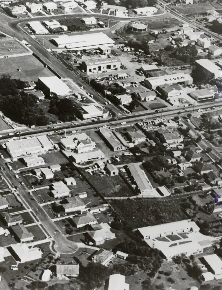 Aerial view of Hunters Corner, Papatoetoe, 1960s | Record | DigitalNZ