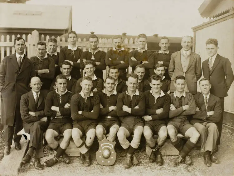 Senior rugby team, Waiuku, 1933 | Record | DigitalNZ