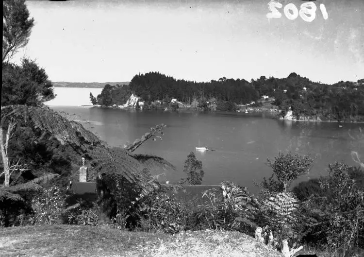 Laingholm and Little Muddy Creek. | Record | DigitalNZ