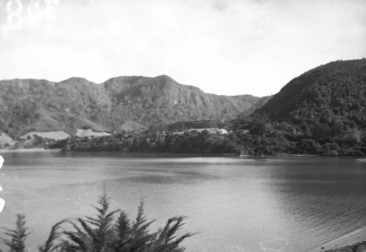 Huia Bay to Karamatura Valley, Huia. | Record | DigitalNZ