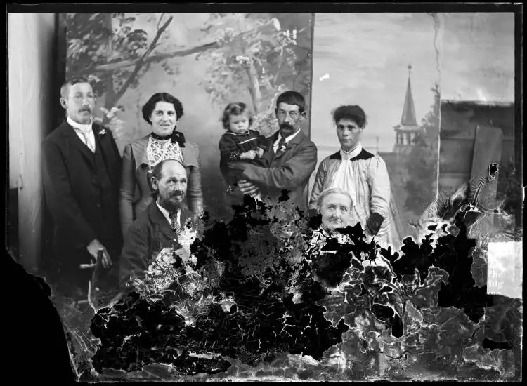 Dawes family, 1903 | Record | DigitalNZ