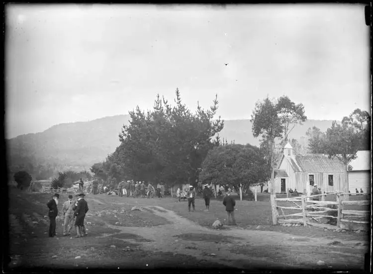 Soldiers at Waimā, 1898 | Record | DigitalNZ