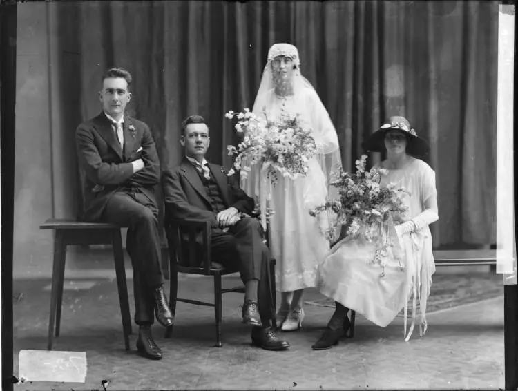 Barber wedding group | Record | DigitalNZ