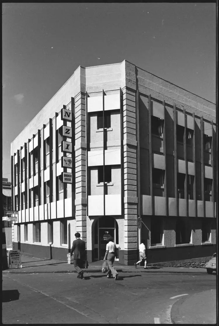 Broker House, corner of Albert Street and Swanson Street, 1977 | Record ...