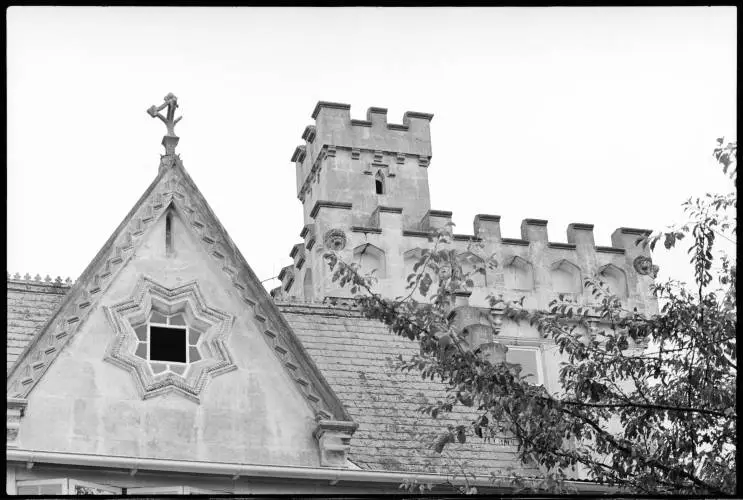 Firth's Castle (Clifton House), Epsom, 1977 | Record | DigitalNZ