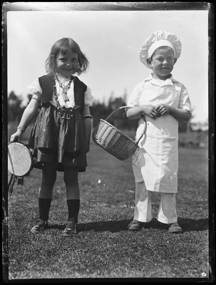 Jessie Jane and John Doube in fancy dress | Record | DigitalNZ