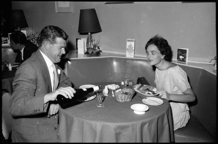 Le Gourmet Restaurant, Shortland Street, 1961 | Record | DigitalNZ