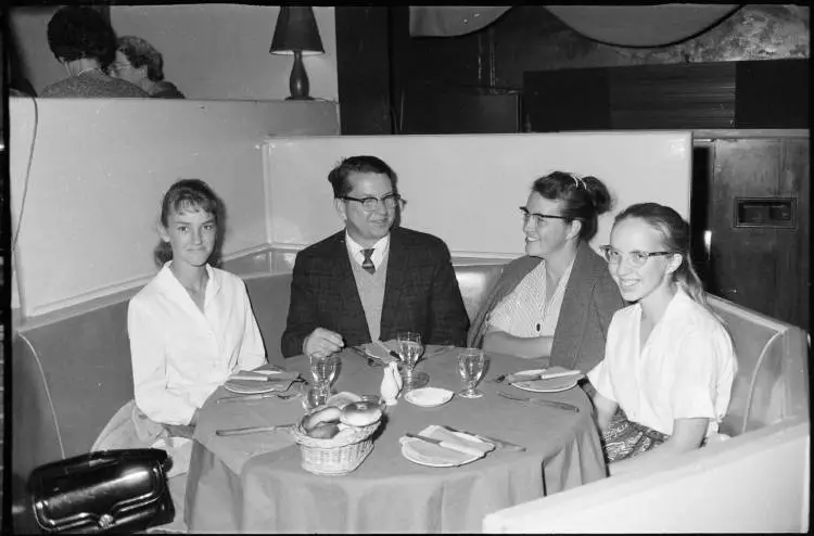 Le Gourmet Restaurant, Shortland Street, 1960 | Record | DigitalNZ