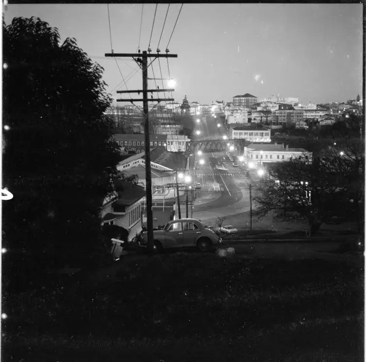 Parnell Rise and railway bridge, 1968 | Record | DigitalNZ