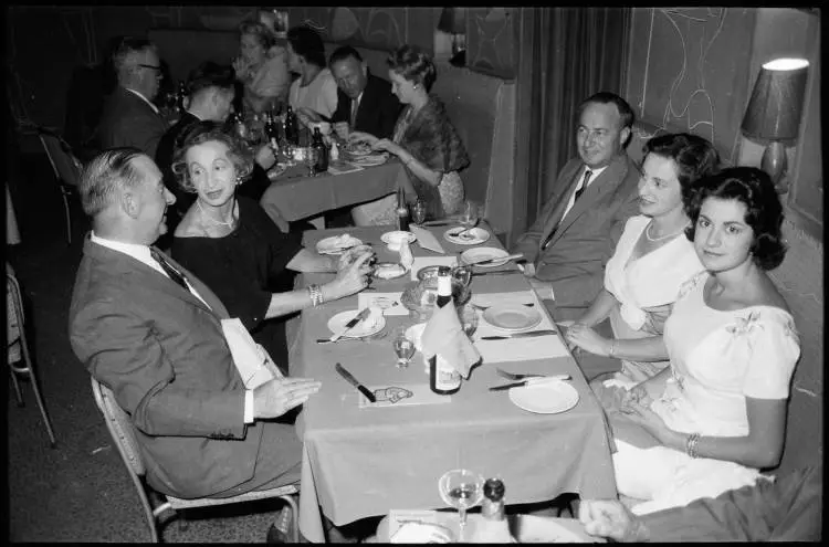 Le Gourmet Restaurant, Shortland Street, 1961 | Record | DigitalNZ