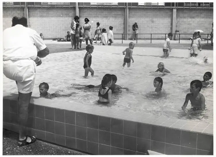 Swim-A-Rama, Panmure | Record | DigitalNZ