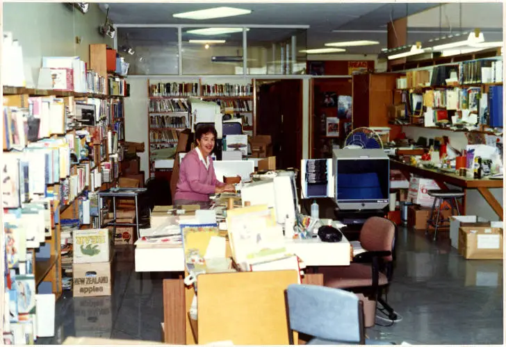 Takapuna Library workroom, 1989 | Record | DigitalNZ