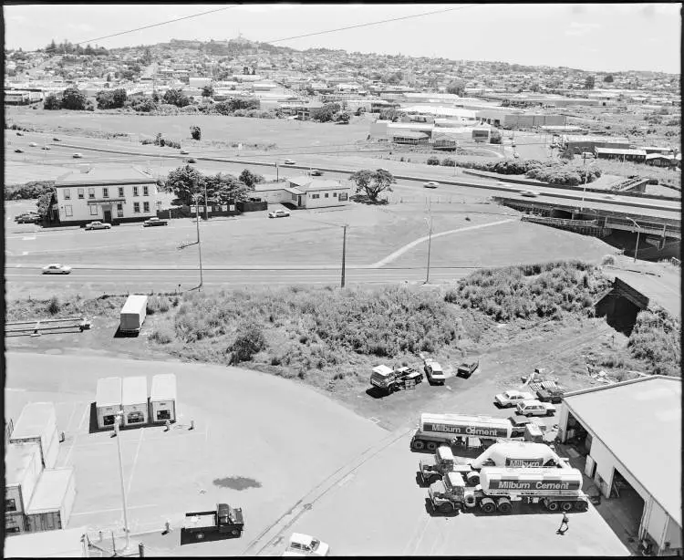 Onehunga, 1989 | Record | DigitalNZ
