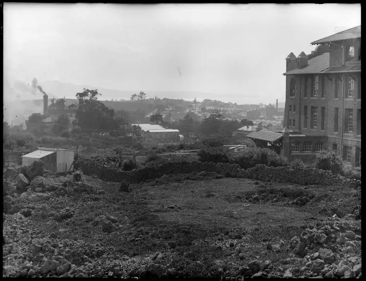 Auckland Grammar School, Mountain Road, Epsom, 1915 | Record | DigitalNZ