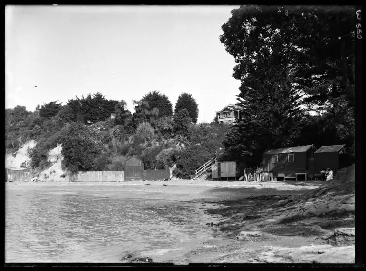 Boatsheds on Herne Bay, 1911 | Record | DigitalNZ