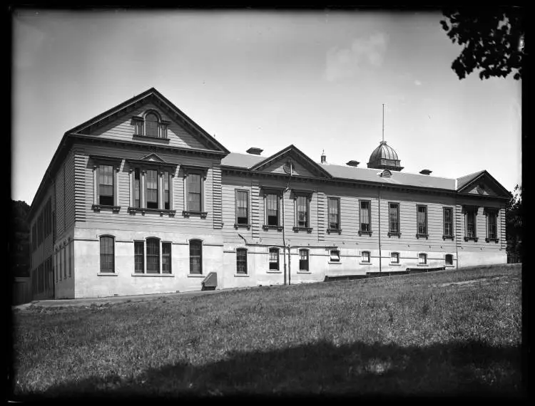 Auckland Grammar School, Symonds Street, 1916 | Record | DigitalNZ