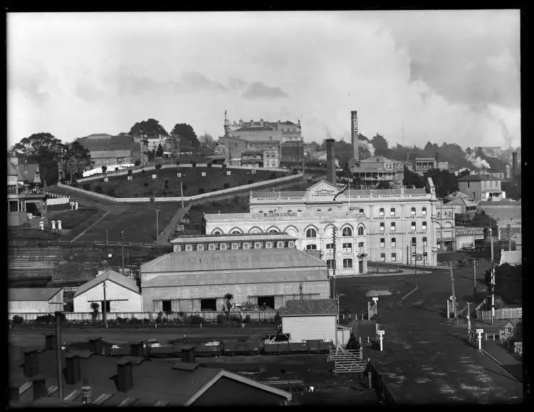 Emily Place and Beach Road, Auckland Central, 1904 | Record | DigitalNZ