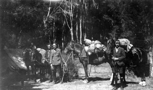 Donald Sutherland and Herbert Hart : digital image | Record | DigitalNZ