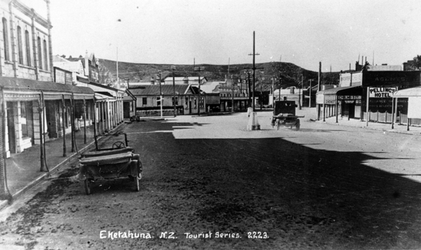 Eketahuna town centre | Record | DigitalNZ