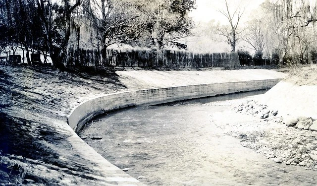 Leith showing walling below King Street Bridge, 1936 | Record | DigitalNZ