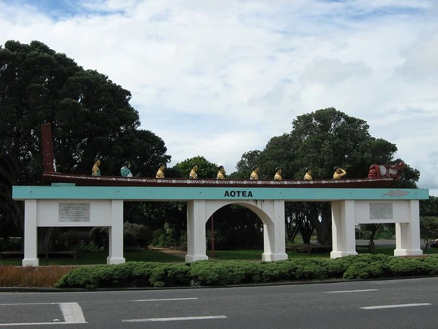 Aotea canoe, Patea | Record | DigitalNZ