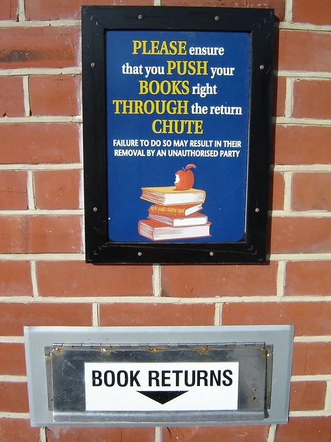 Riverton Library return slot | Record | DigitalNZ