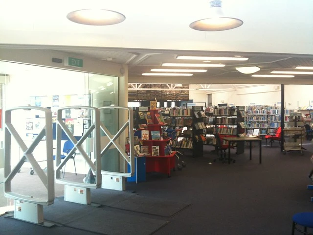 Mosgiel entrance | Record | DigitalNZ