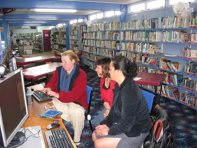 Staff computer training, Wairoa Library | Record | DigitalNZ