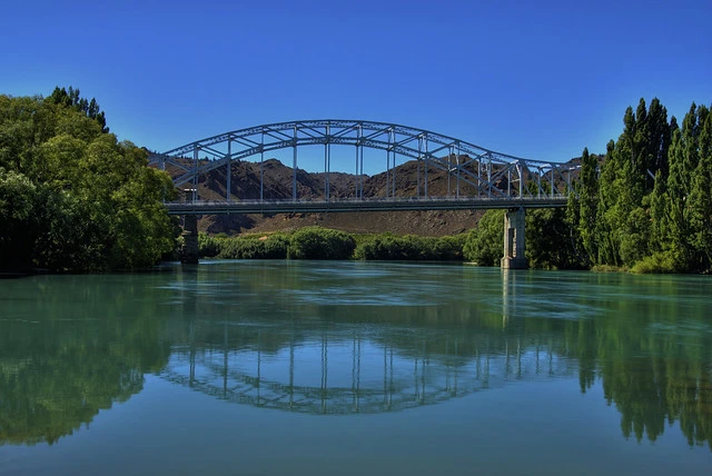 Alexandra Bridge | Record | DigitalNZ