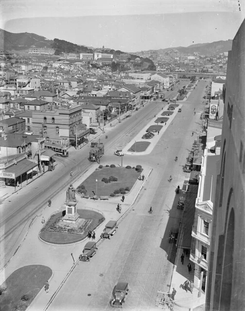 Southern part of Kent and Cambridge Terraces, Wellington, [ca 1931 ...