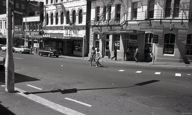 Intersection of Rattray Street, Maclaggan Street and Broadway, c1970 | Record | DigitalNZ