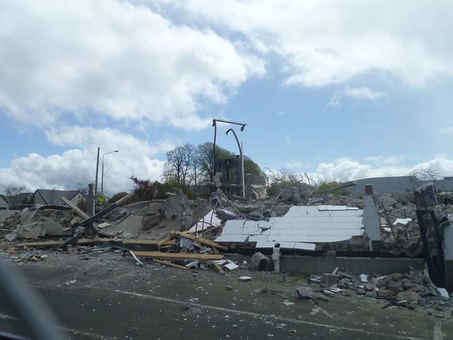 13 Oct - Lift and south wall | Record | DigitalNZ