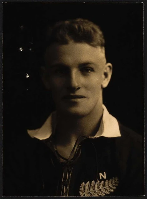 Albert Edward Cooke passport photo | Record | DigitalNZ