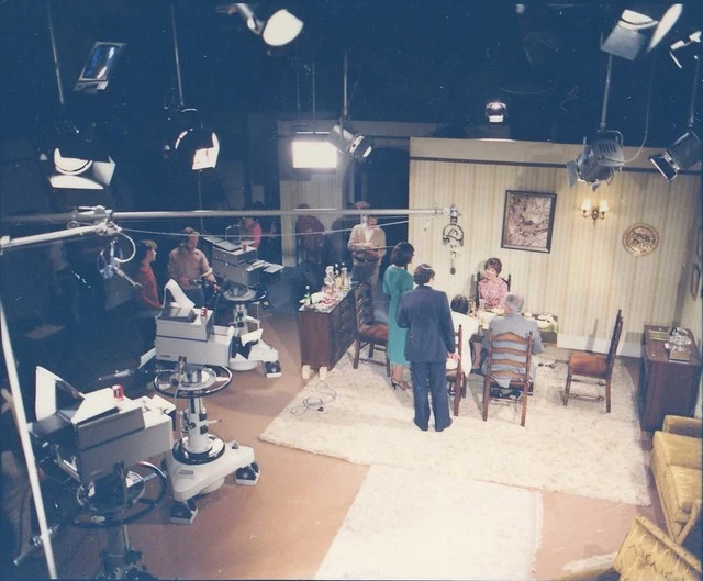 Mr Lewis Calling - Studio Set (TVNZ) | Record | DigitalNZ