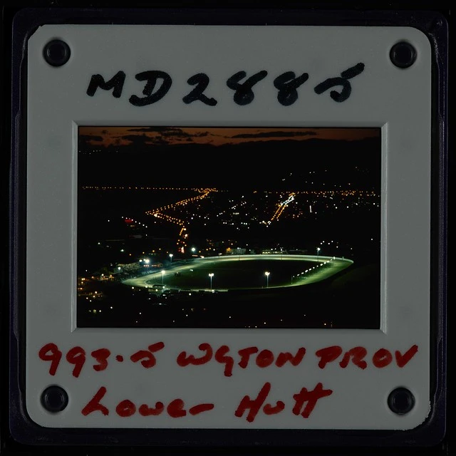 Night Trots, Hutt Park Raceway, Lower Hutt Photographer: Ralph Anderson ...