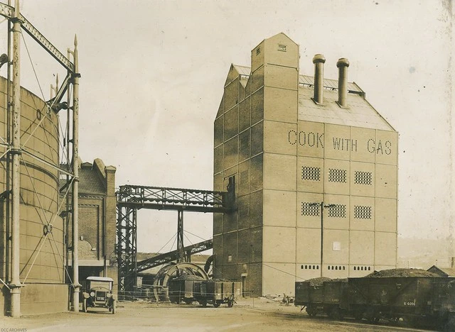 Vertical Retort Installation in progress, Dunedin Gasworks, 1927 ...