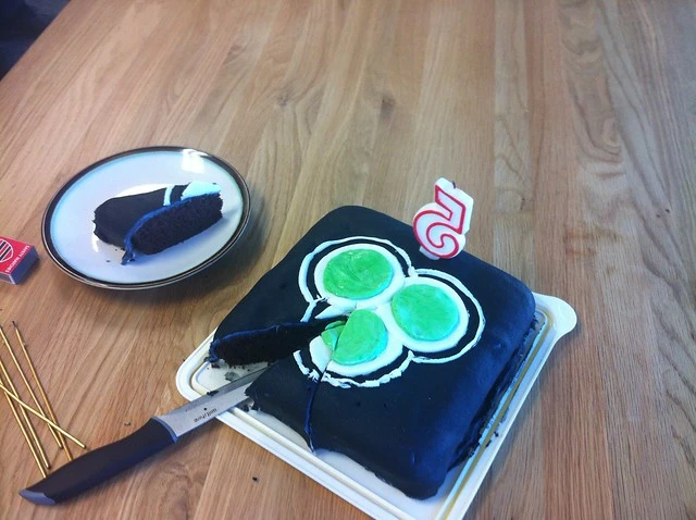 First slice of cake | Record | DigitalNZ