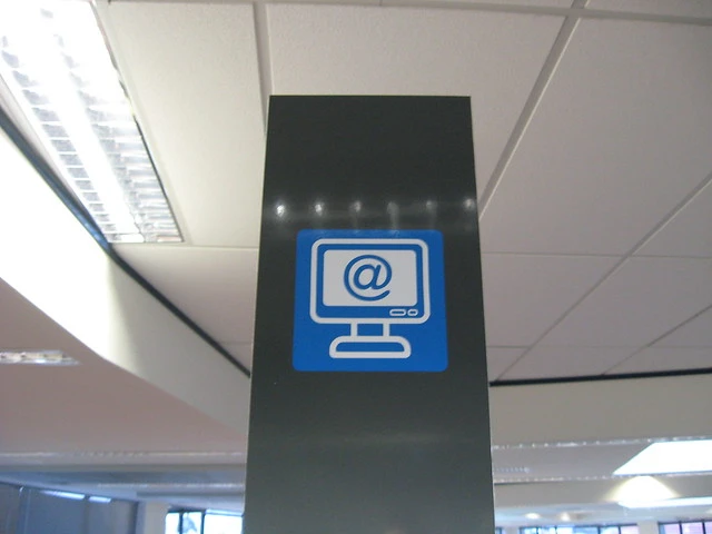 Computer signage, Leeston Library | Record | DigitalNZ