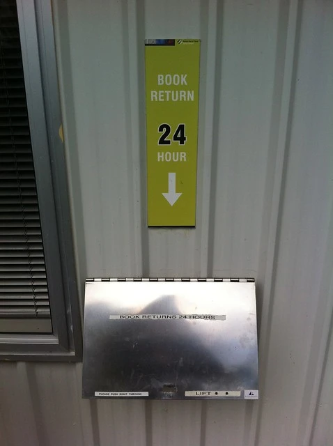 24 hour book return, Omokoroa | Record | DigitalNZ