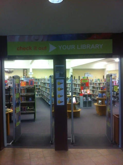 Te Puke Library entrance | Record | DigitalNZ