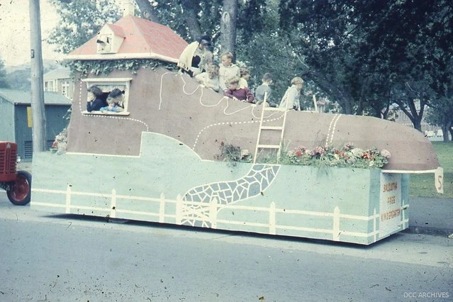 1960 Festival Procession Float | Record | DigitalNZ